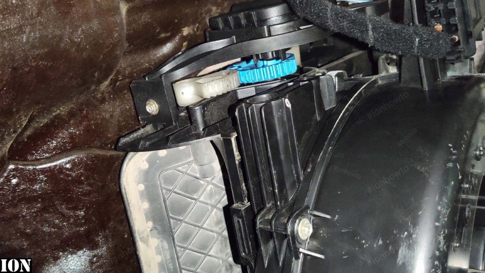 VW Polo 9N Mk4 Air Recirculation Problem AC goes randomly cold to hot ...