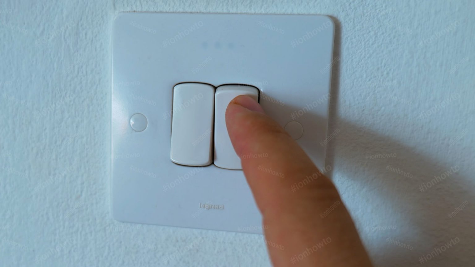 How to save electricity at home | ION HowTo