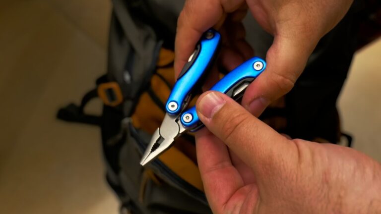 Emergency Earthquake Survival Kit Backpack | ION HowTo